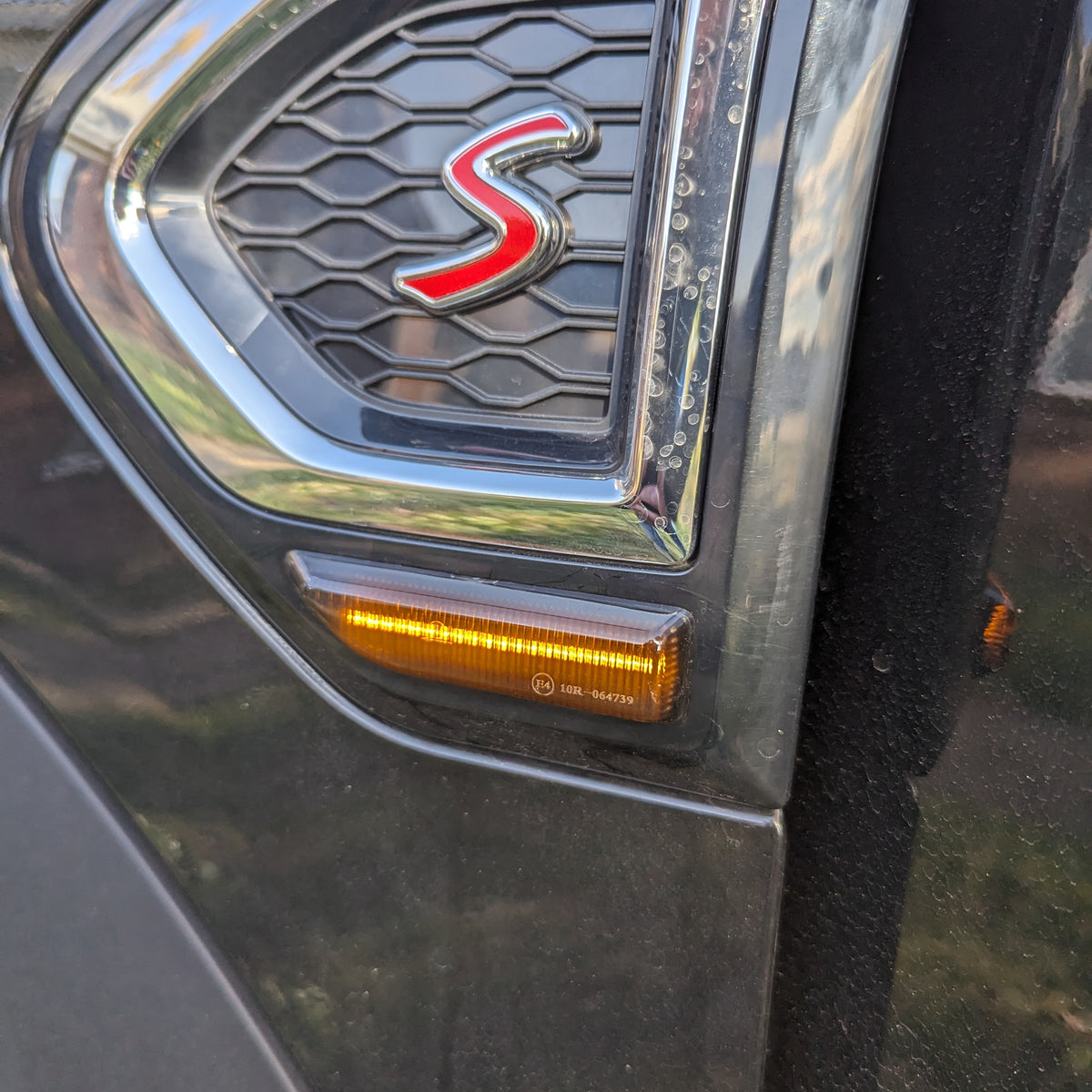 2020 Mini Cooper S Countryman Installed Smoke Sequential Amber LED Sid ...