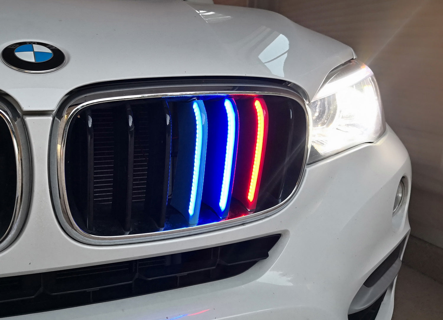 Full LED Powered M-Color Grille Inserts For BMW 14-18 X5 & 15-16 X6 Ki ...