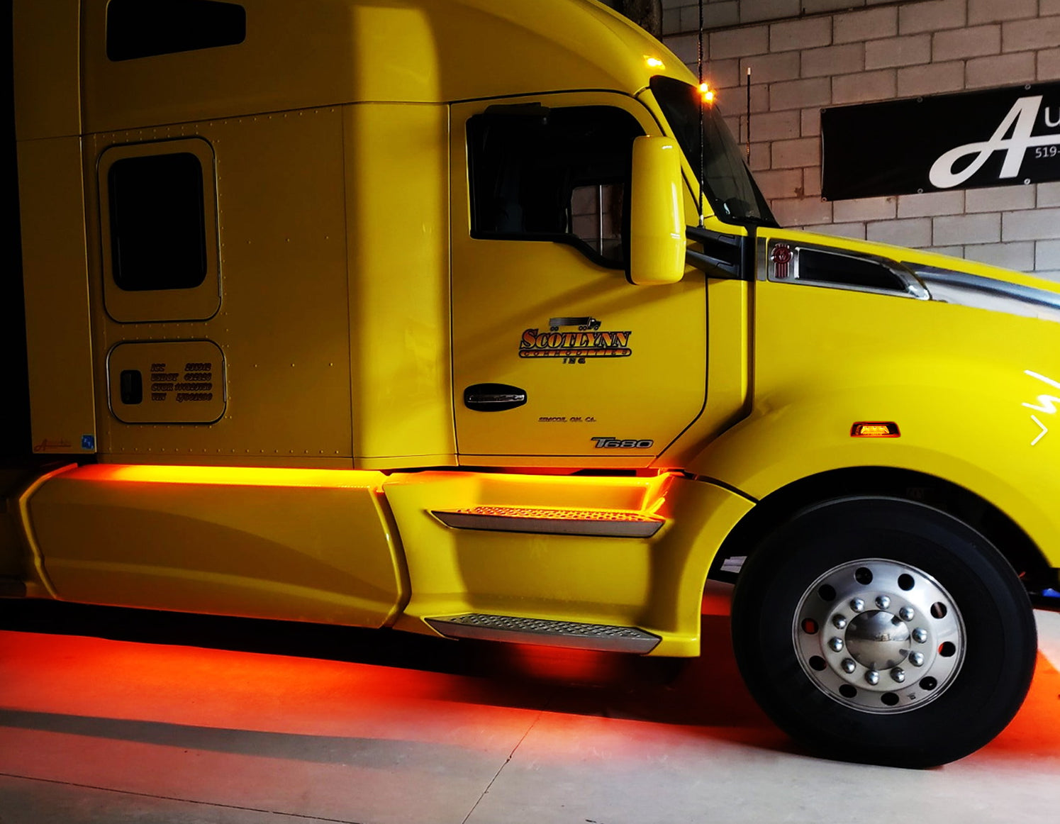Amber Lens Amber LED Wheel Fender Side Marker Lights For Kenworth T680 ...