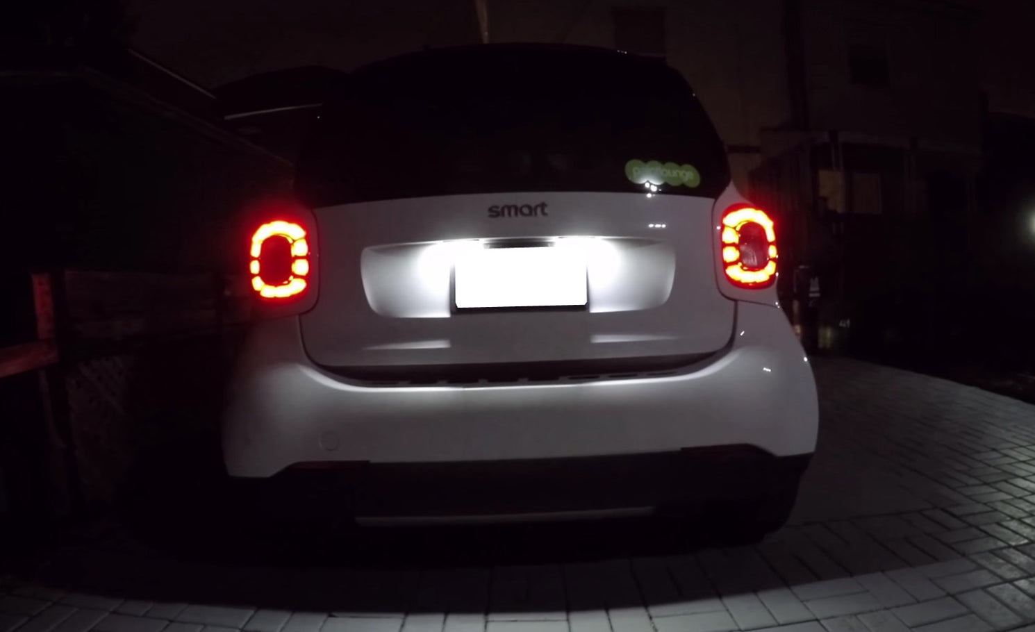 White CAN-bus 18-SMD 3W LED License Plate Lights For 2016-up W453 Smar ...