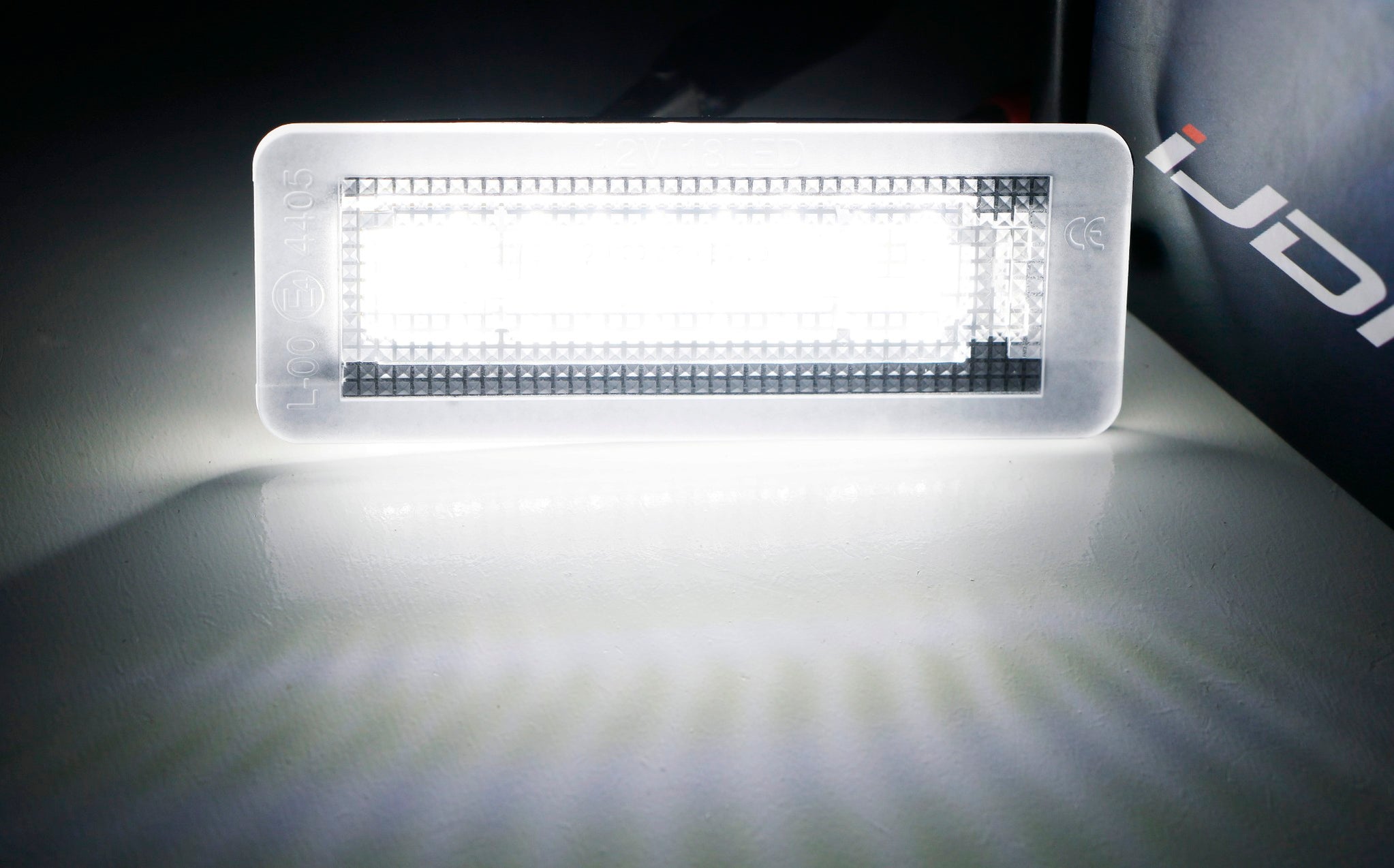 White CAN-bus 18-SMD 3W LED License Plate Lights For 2007-2015 W451 Sm ...