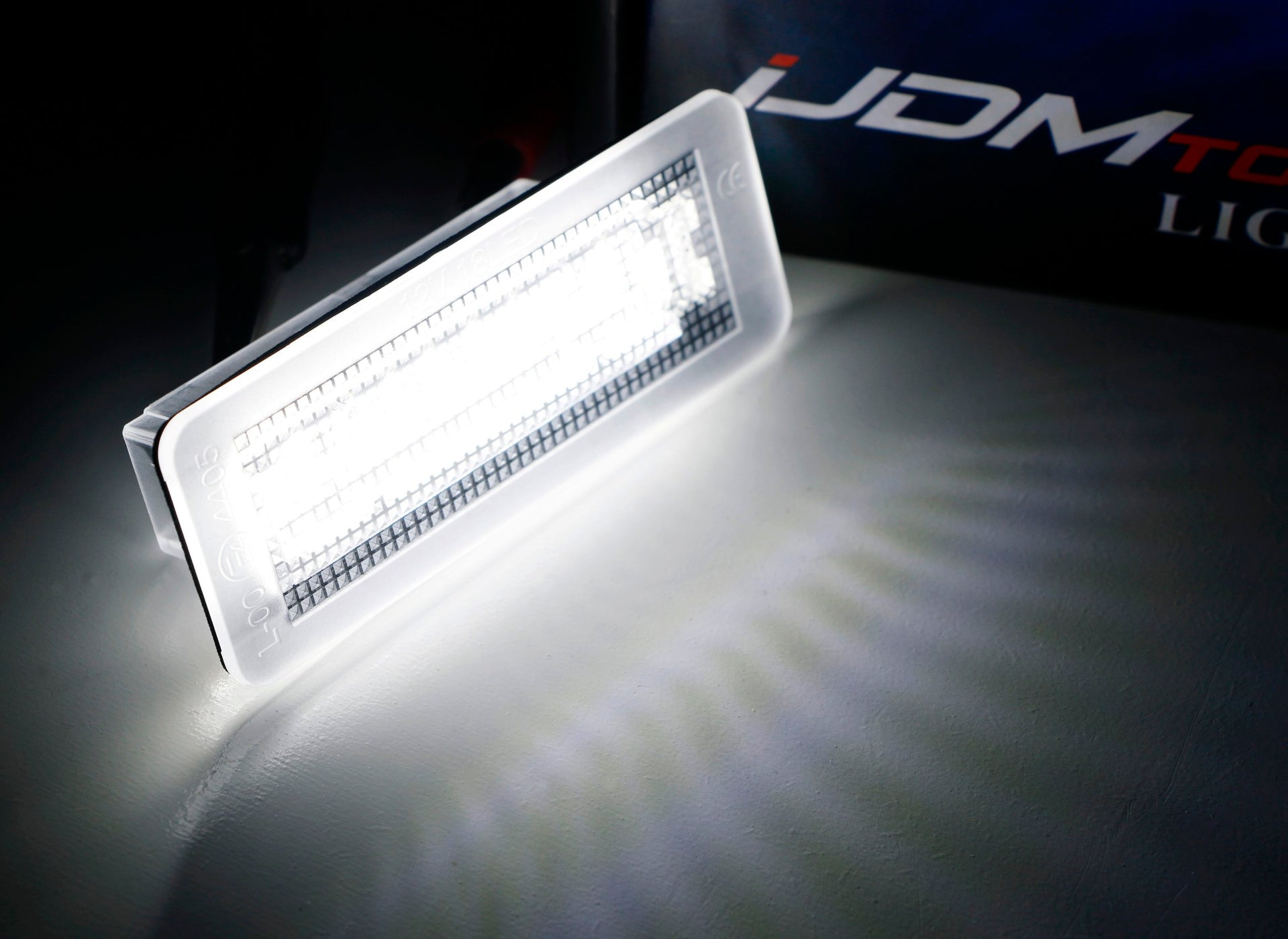 White CAN-bus 18-SMD 3W LED License Plate Lights For 2007-2015 W451 Sm ...